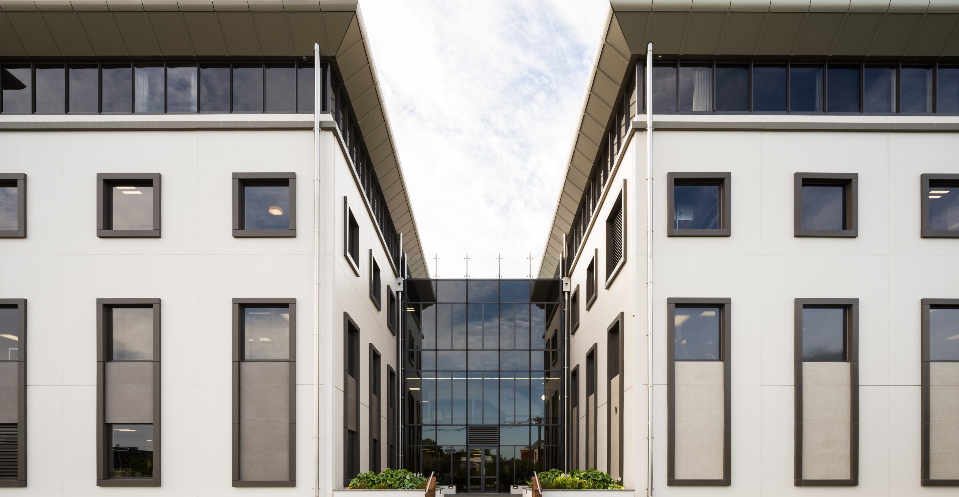 St George's Hospital - Powell Fenwick