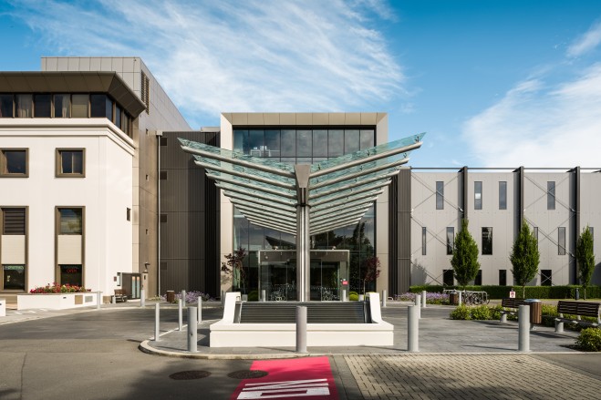 St George's Hospital - Powell Fenwick